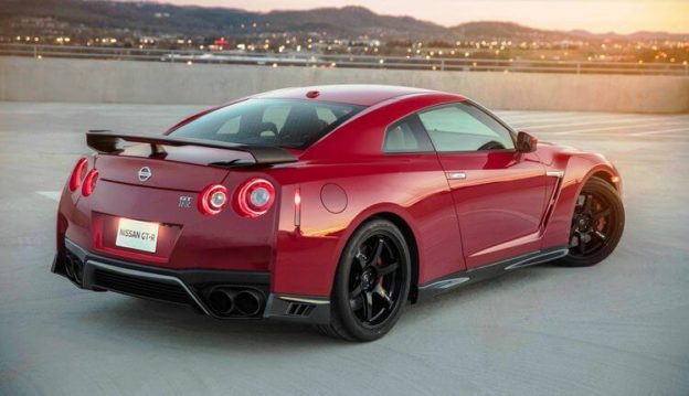 Nissan GTR 2018 Preview: The Godzilla Rampages Again!